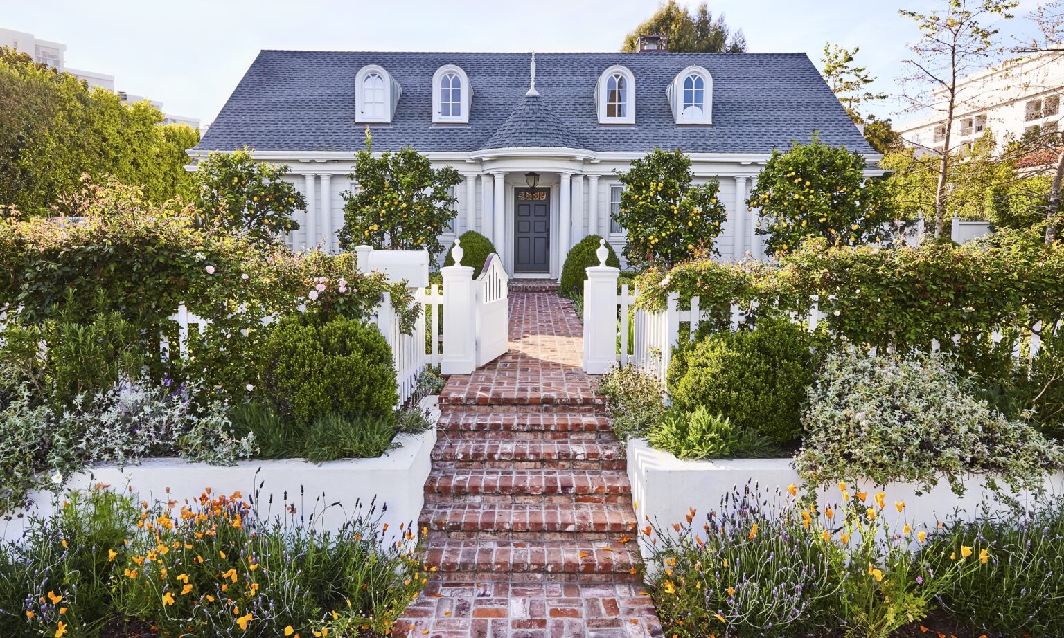 The Stunning Interiors of Peter Dunham - Design Chic